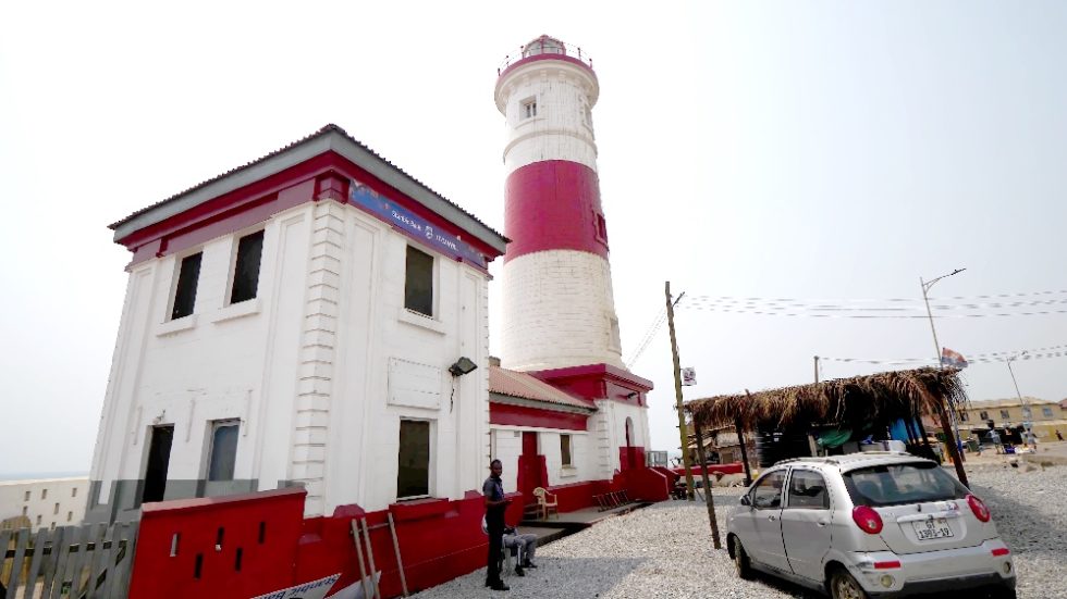 Traditional Ghana Street Food!! Kenkey & Fish + Jamestown Attractions | Accra, Ghana - David's ...