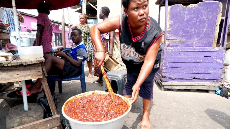 Traditional Ghana Street Food!! Kenkey & Fish + Jamestown Attractions | Accra, Ghana - David's ...